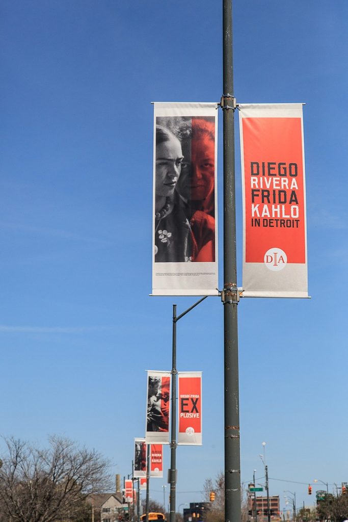 Pole Banners at the Detroit Institute of Art - Ideation Signs