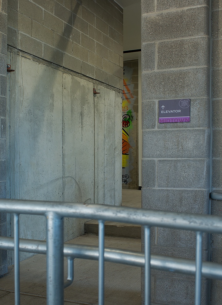 What You Need to Know About ADA Compliant Wayfinding Signs